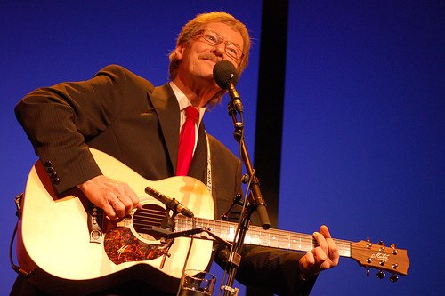 Norwegian folk singer Øystein Sunde - All Things Nordic